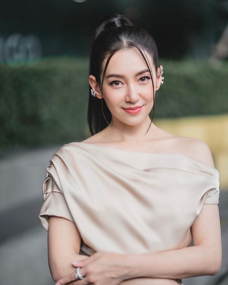 เปิดโปรไฟล์ Win William หนุ่มลาวยิ้มหวาน ถ่ายรูปคู่ เบลล่า ราณี - ข่าวสาระ